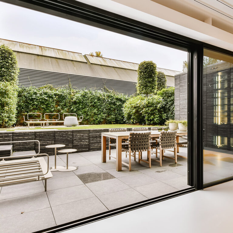 Homepage - BM Bi-Folding Doors