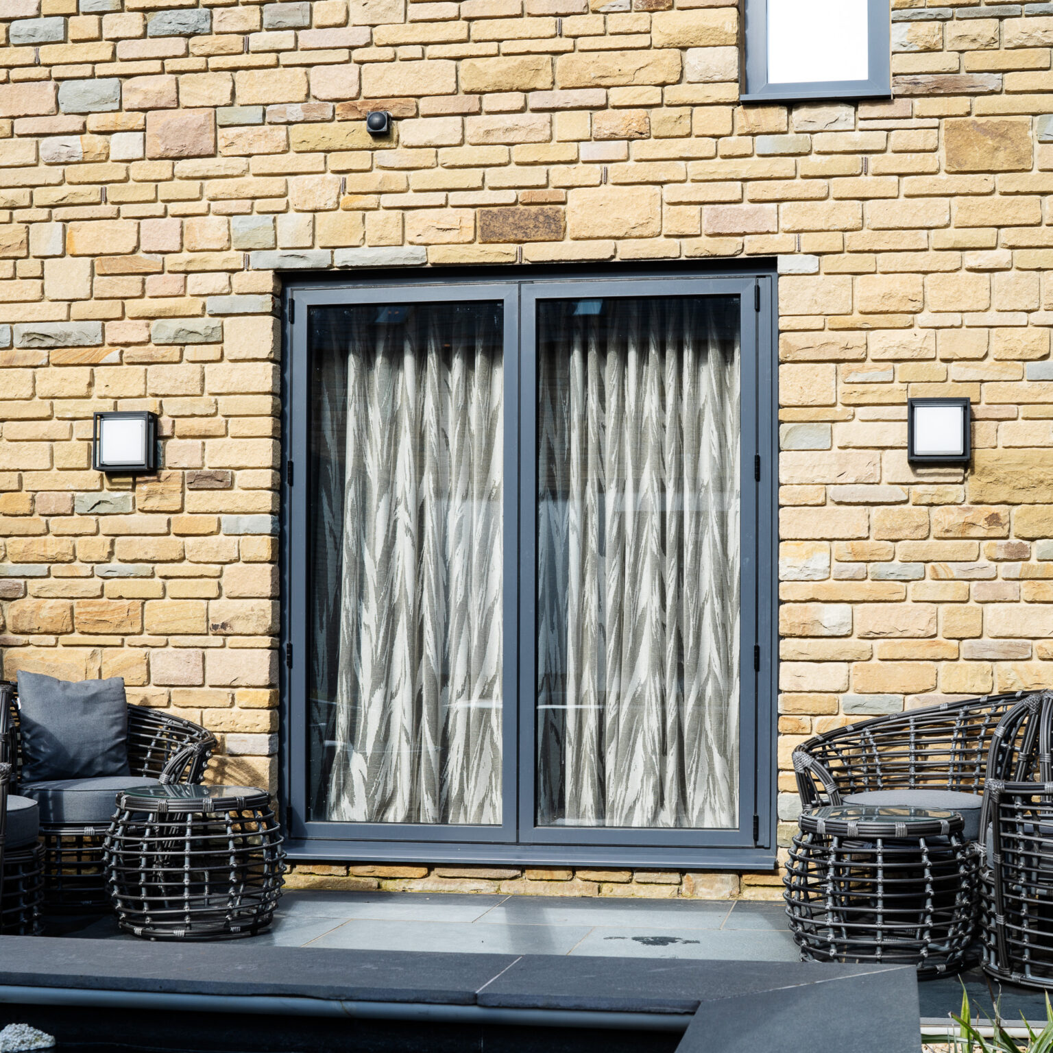 Homepage - BM Bi-Folding Doors