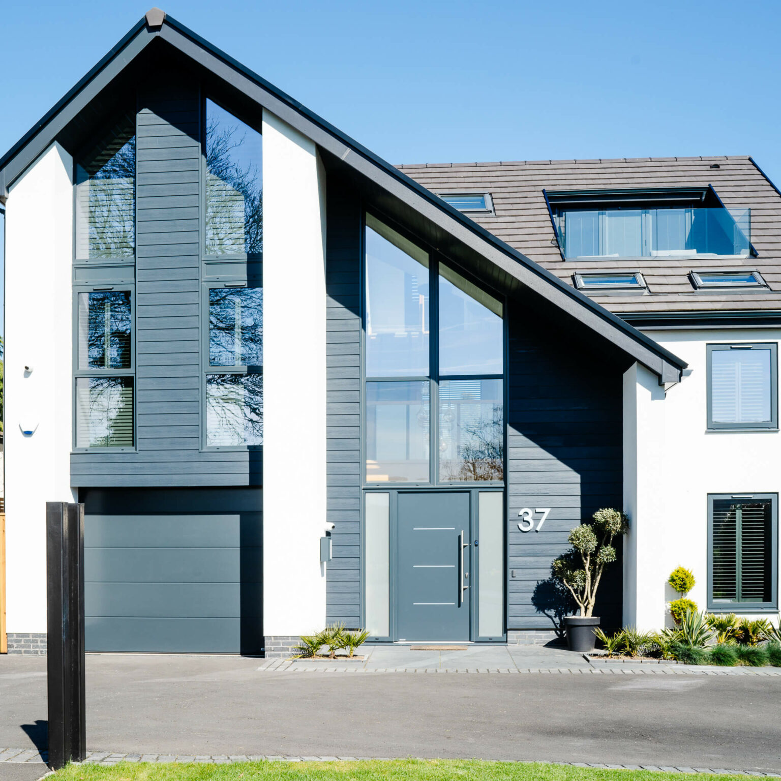 Aluminium Bifold Doors - BM Bi-Folding Doors