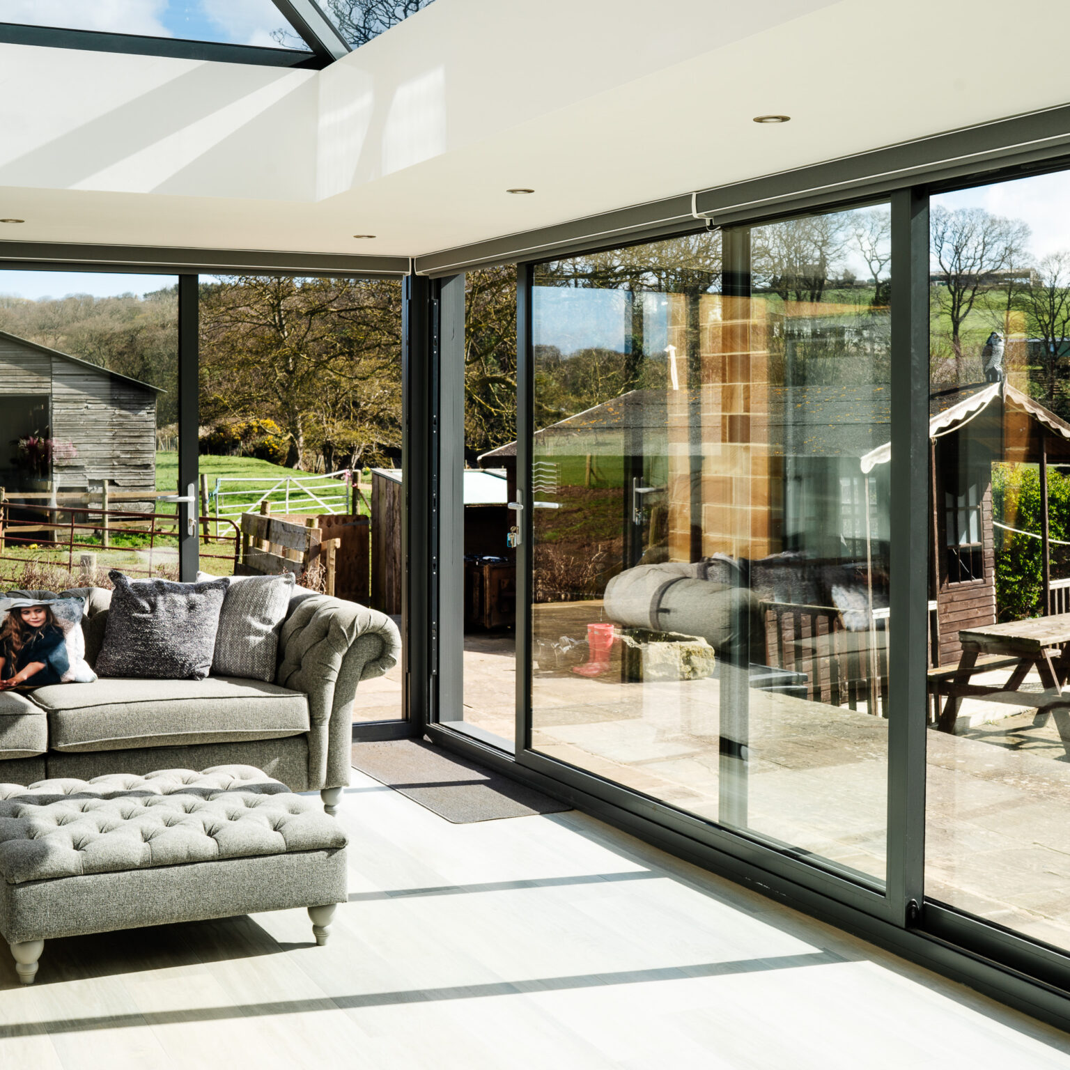 Homepage - BM Bi-Folding Doors
